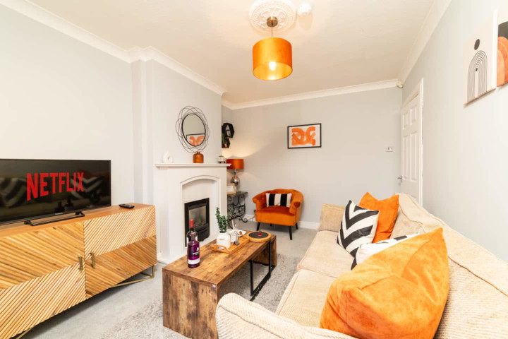 Modern 3-bed, Family, Fast Wifi, Contractors - Solihull