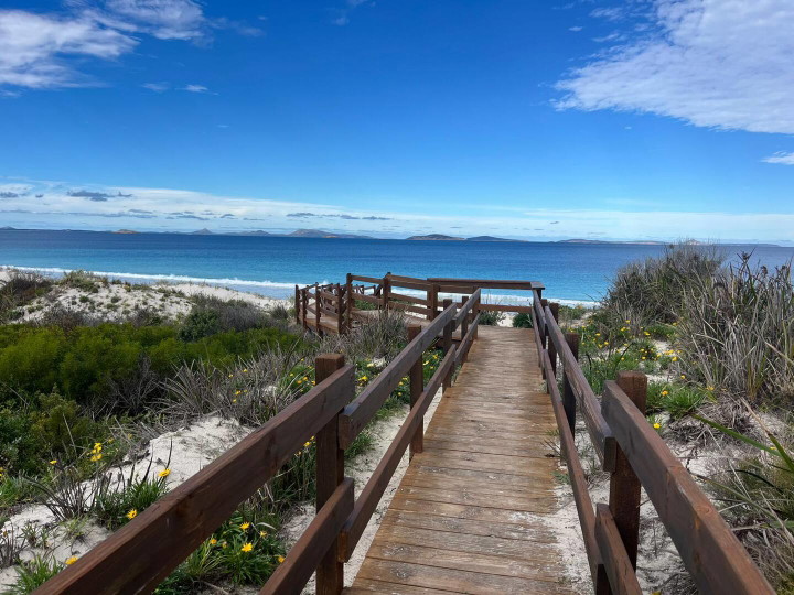 Ocean Sounds Escape - Esperance