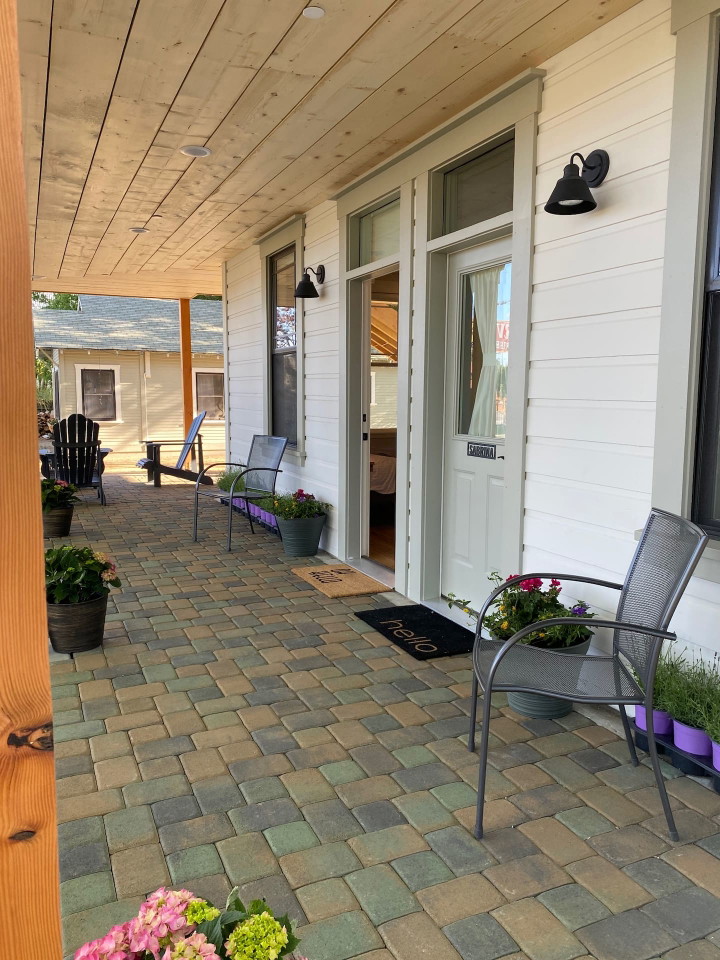 Private Room With Queen Bed And Private Bathroom - Bishop, CA