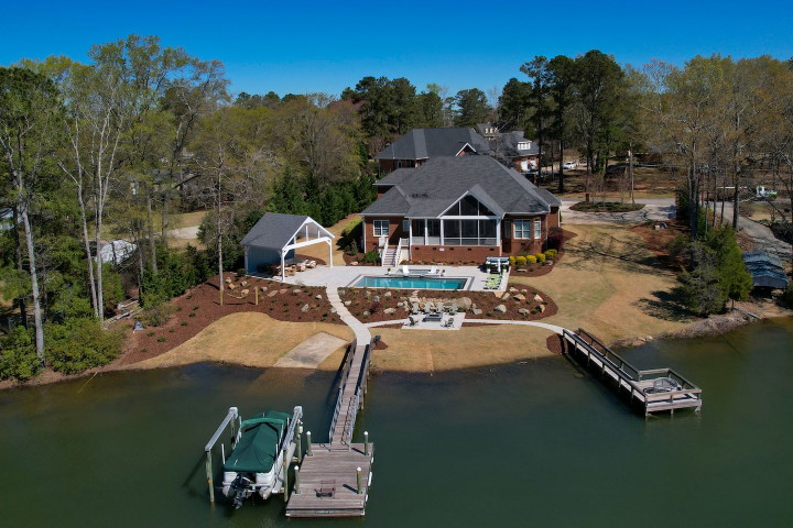 Luxury Lake Escape W/ Pool, Hot Tub, & More! - Gilbert, SC