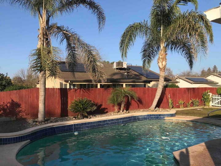Cheerful 4 Bedroom 2 Bathroom Home With Pool - Lemoore, CA