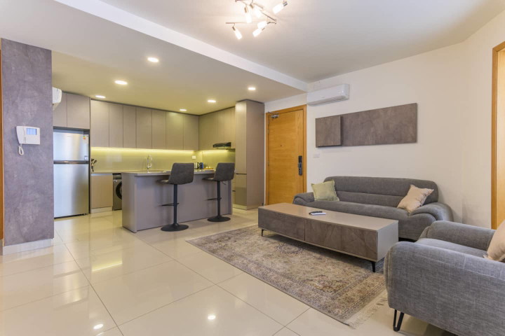 Brown 7  3br Apt In Sioufi, 7th Floor W/ Parking - 레바논