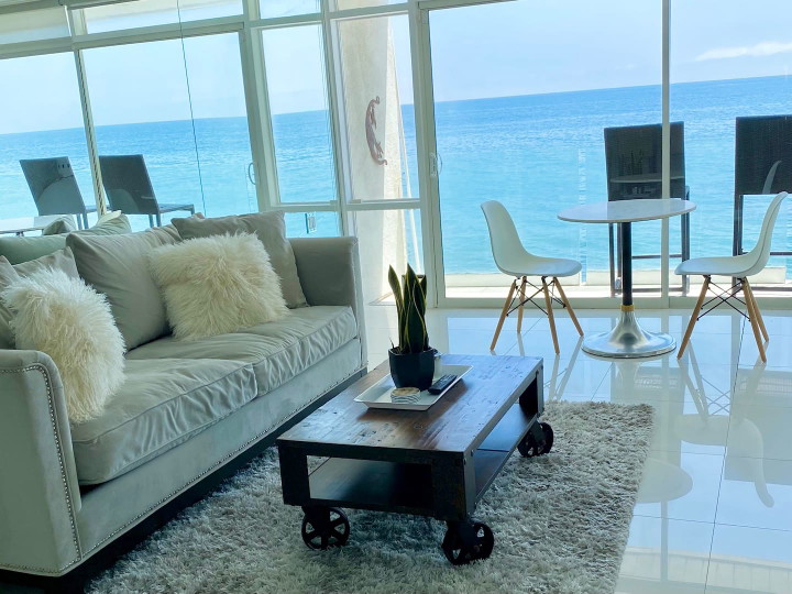 Malibu Beachfront Escape Ocean Views Sleeps 4 - Malibu