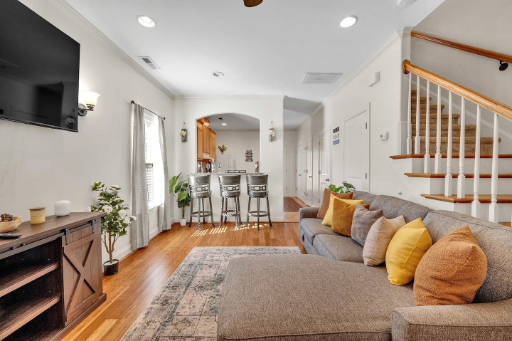 2br Townhome | King Bed | Pets Ok | Concord Nc - Concord, NC