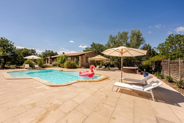 Gordes  Villa With Heated Pool & Jacuzzi - Gordes
