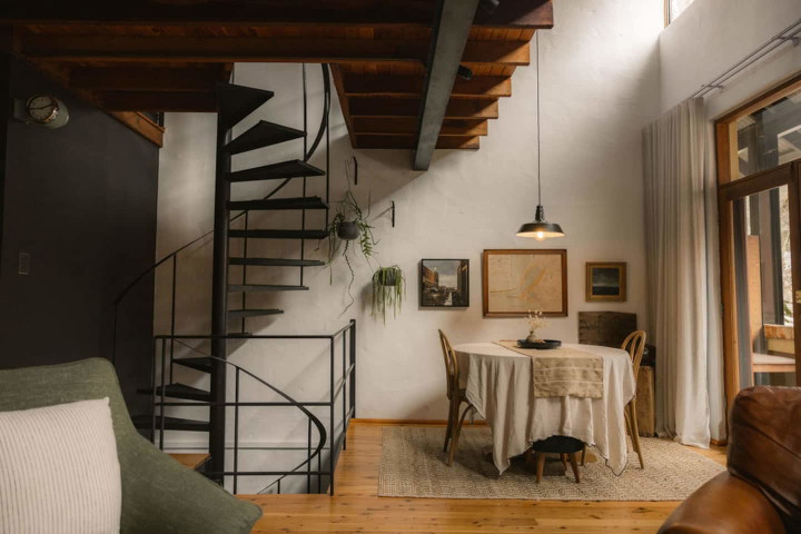 Orcades & Karoa: Luxurious Light Filled Loft - Fremantle