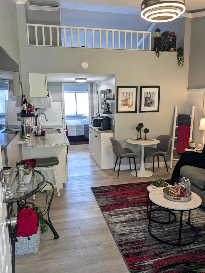 Freedom Getaway - Barefoot Living - Land O' Lakes, FL
