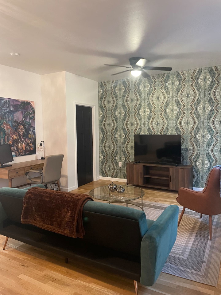 Convenience Meets Chic: You Deserve This Retreat - New York
