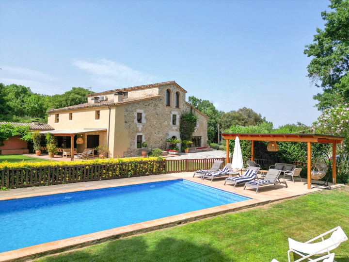 Masia De Charme Avec Piscine Privée - 吉諾納