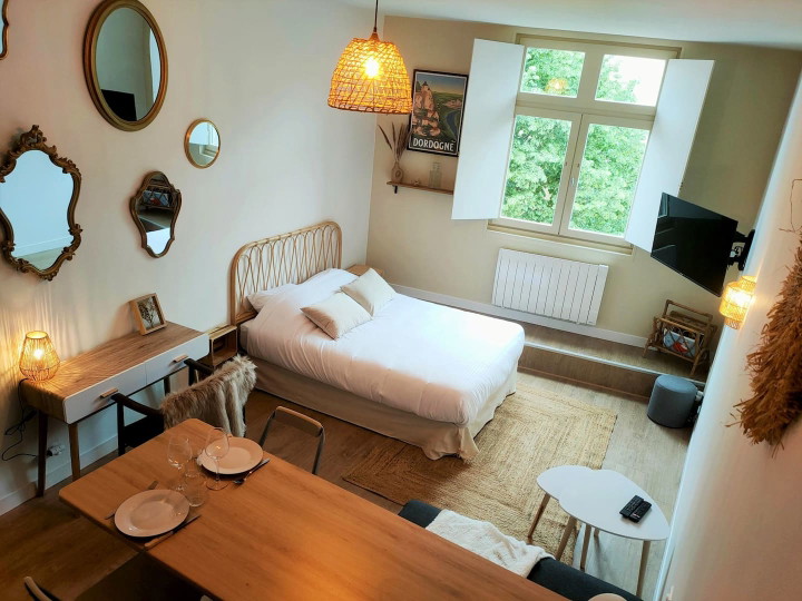 Pleasant Coderc Studio With Whirlpool. - Périgueux