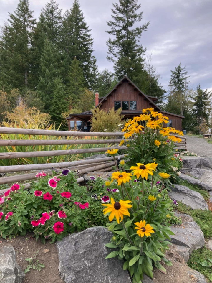 Alder Lake Retreat Near Mt. Rainier - State of Washington
