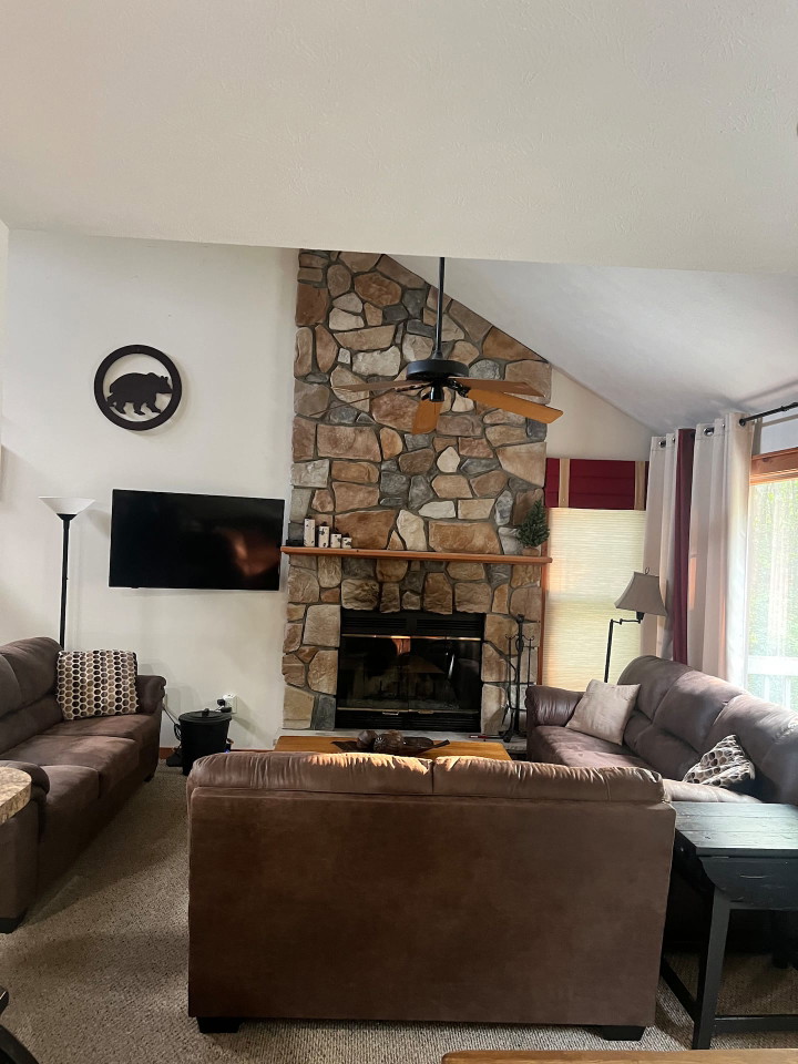 Beautiful Home, 4 Bedrooms, Across From Camelback Resort - Tannersville, PA