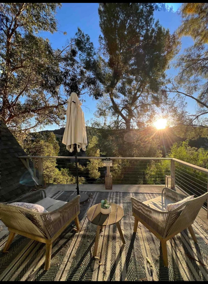 Zen Treehouse Retreat-great Views & Peaceful Decks - Los Angeles