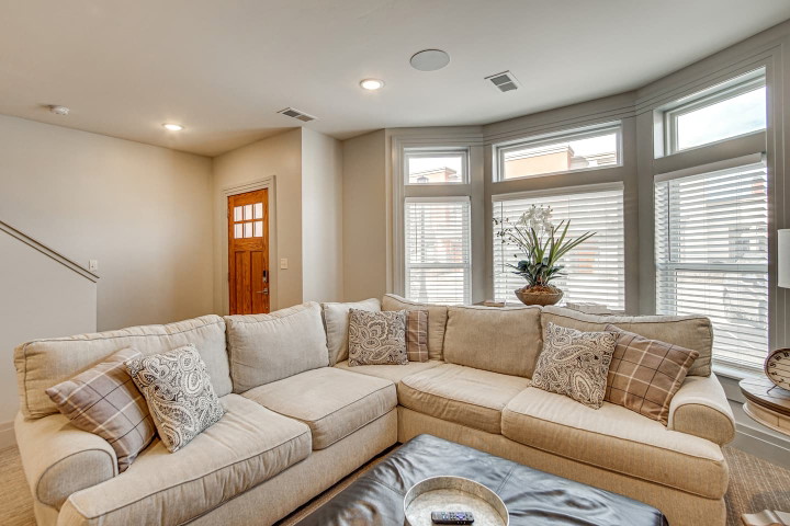 Hike, Golf & Unwind! Mtn-view Cedar City Townhome - Cedar City, UT