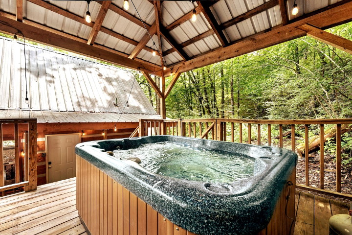 Creek Cabin Hot Tub Fireplace 1mi To Pkwy - Gatlinburg, TN