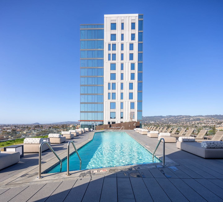 Luxury Highrise Near Sf | Pool, Gym, Parking - Berkeley, CA