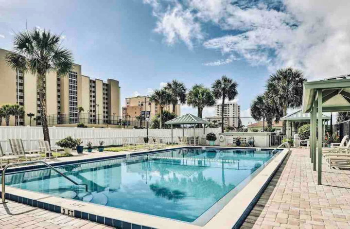 3 Min Walk To Beach! Ocean And River Views. Great Sunsets! Updated 2 Br 2ba - Port Orange, FL