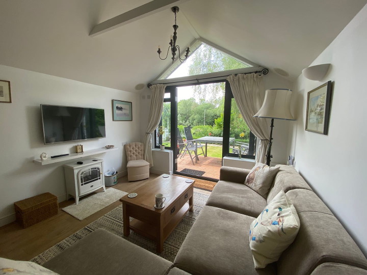 Riverside 2 Bedroom Home With Private Garden - Berkshire