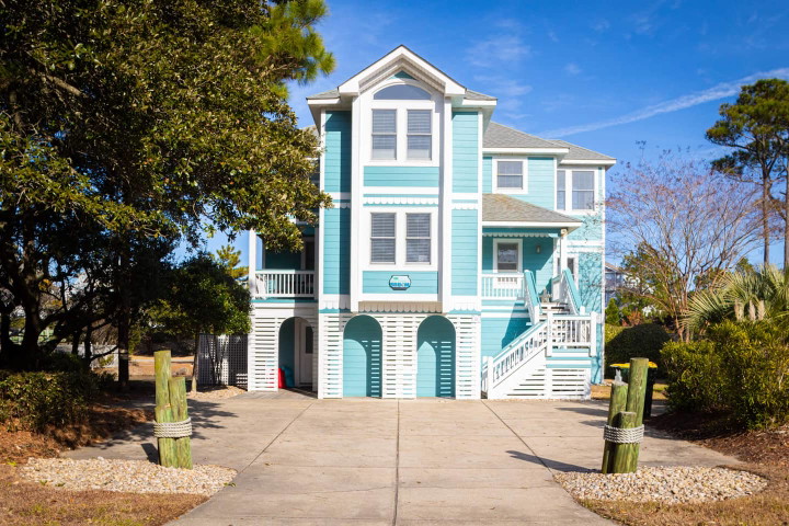 Coastal Charm With Pool, Hot Tub & Resort Perks! - Corolla, NC