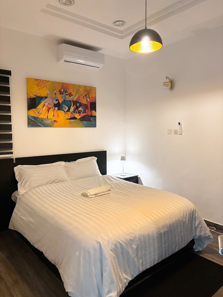 Shelton Luxury's 1, F2 All Comfort & Fiber Optics - Benín