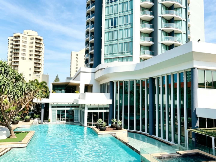 13f City View Hotel Room 2 Beds For 4 & Balcony - Surfers Paradise