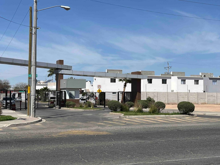 Renta Por Semana O Mes 4 Camas 2 Baños
Facturamos. - Mexicali