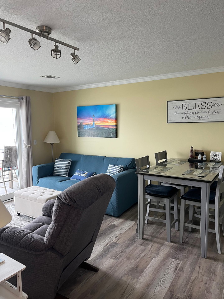 Bright, Beautiful Condo Right On Lake Charlevoix - East Jordan, MI
