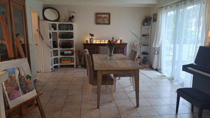 Chambre, Quartier Pavillonnaire. - Noisy-le-Grand