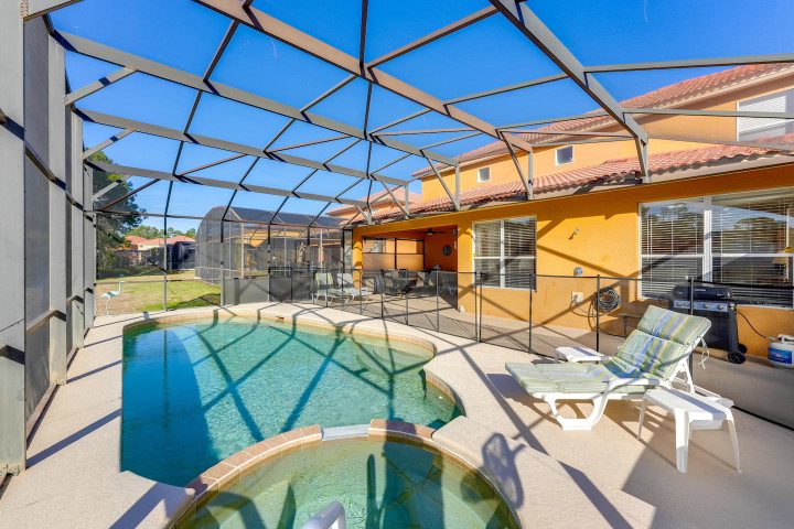 Poolside Living: Family Retreat 12 Mi To Disney - Davenport, FL