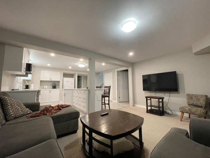 Minutes From Downtown Guelph - Guelph