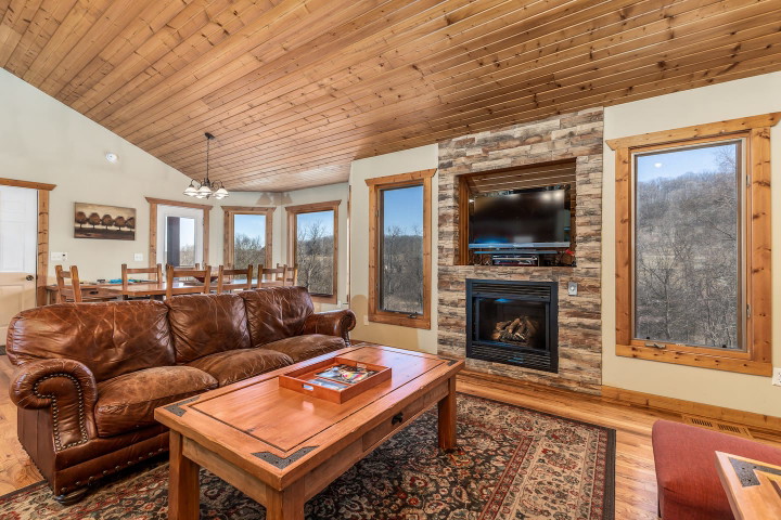 Start Winter Traditions In Cogan Valley - Hot Tub - Galena, IL