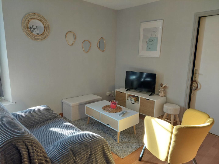 Small 50 M² Nest With Easy And Free Parking - Bar-le-Duc