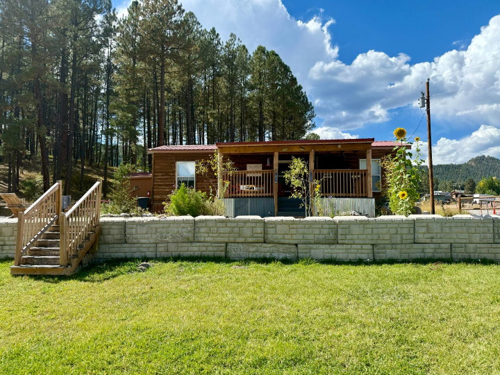 The San Antonio Creek Getaway - Jemez Springs, NM