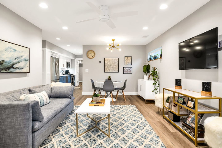 Luxury & Style Meets High Tech In Heart Of Atl - Atlanta, GA