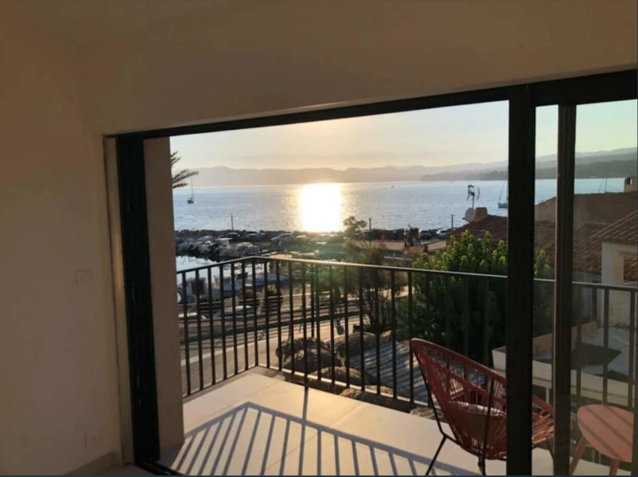 Maison De Ville Neuve Vue Mer - Labellisée 4* - Bandol