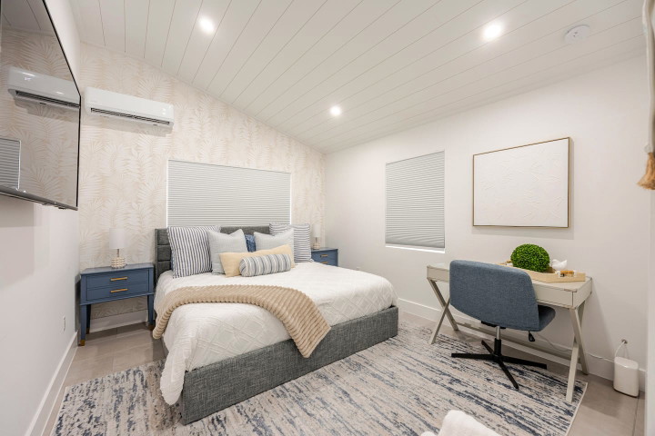 Coastal Retreat - 5th Ave & Beaches 10 Min Away - Naples, FL