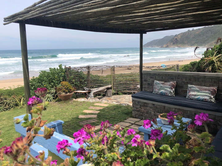 On The Beach Seaside Cottage - South Africa
