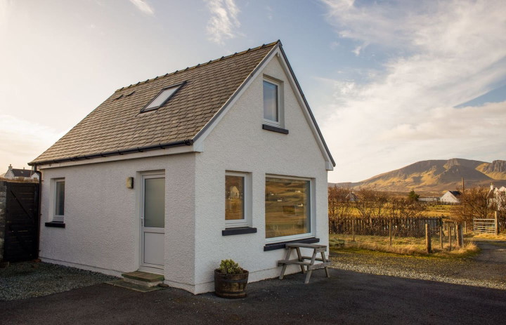 Solas Alainn Cottage - Skye