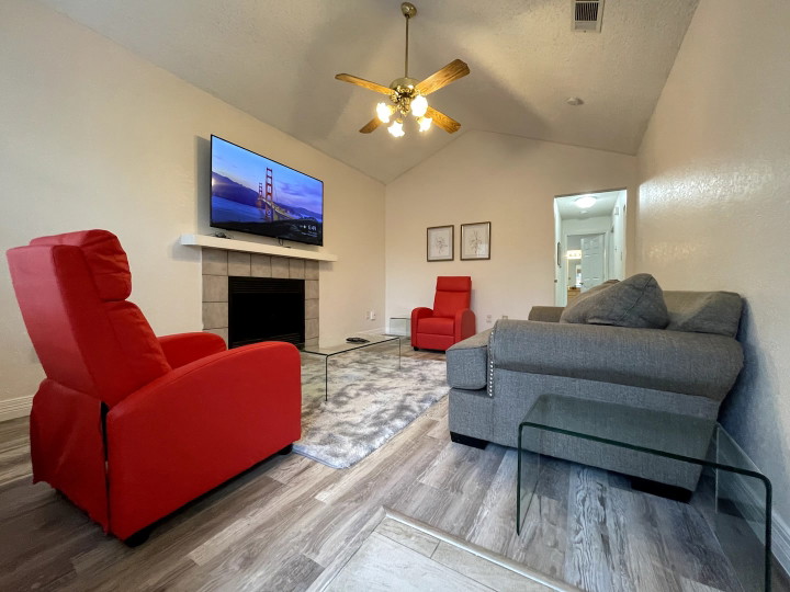 Cozy, Inviting, Home *Away* |Globe Life| Uta - Arlington, TX