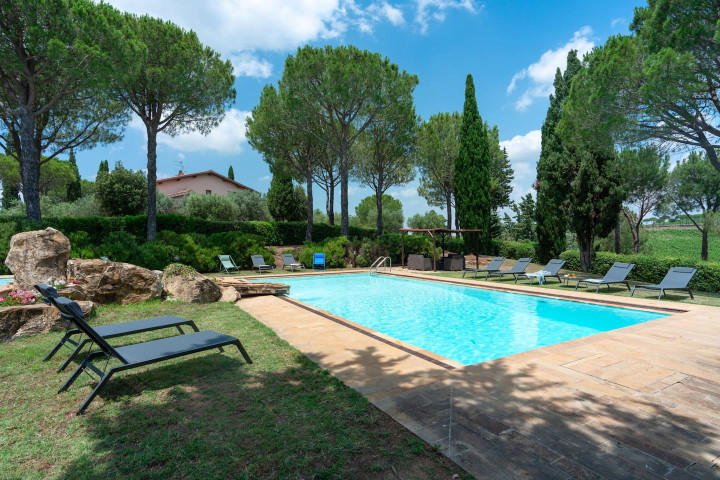 Villa Monte Bottigli  Villa Monte Bottigli - Grosseto