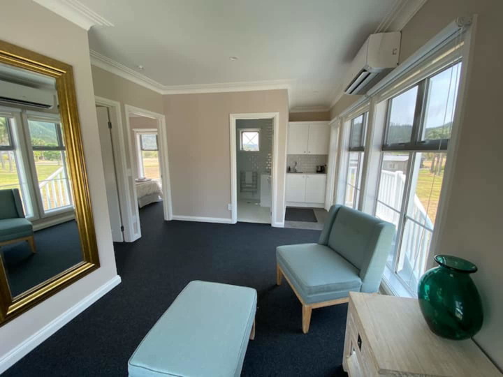 The White House Studio - Tairua