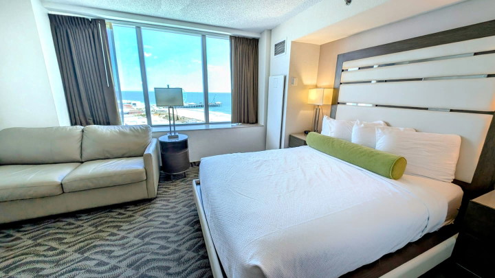 Epic Boardwalk Studio Bliss For 4! - New Jersey