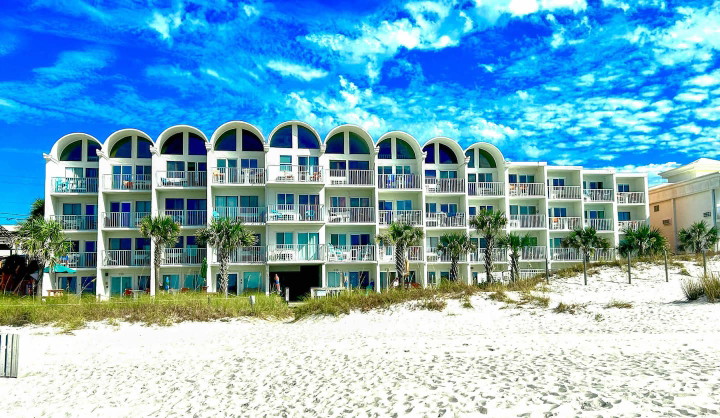 #327 Ambassador-pets Ok - Panama City Beach, FL