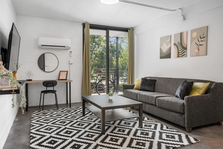 Boutique Apartment By Beltline | Balcony + Rooftop - Atlanta, GA