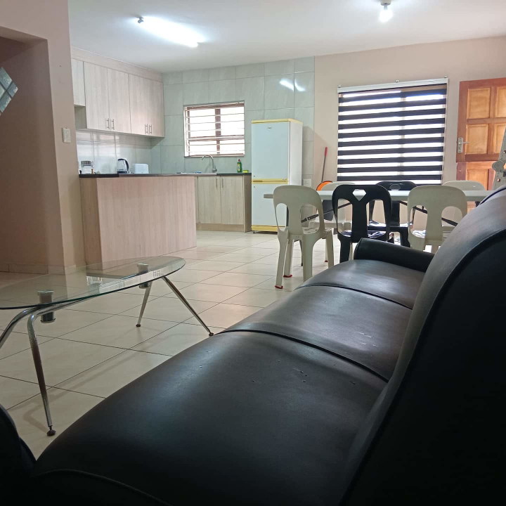 Essops Halaal Guest House - Soweto