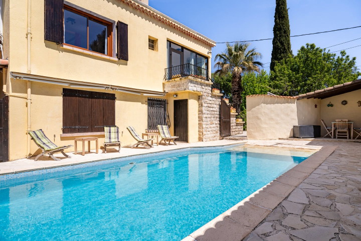 Très Bel Appartement 3*** Dans Villa Avec Piscine - Aubagne