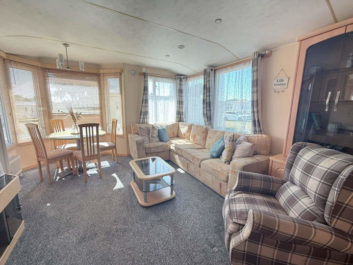 Caravan With Decking At Seabreeze Ref 78098sb - Hemsby