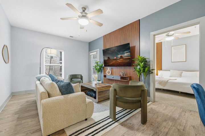 Stylish 2br 2bath | Free Prkng + Near Dt | King Be - Indianapolis, IN