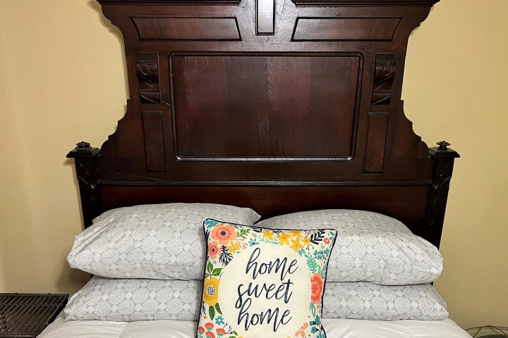 If Beds Could Talk! /Historic Beauregard Town/lsu - Baton Rouge, LA
