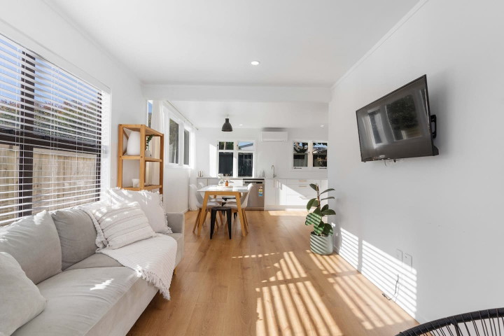 Whangamata Beach Bach  4br, Walk To Beach & Town - Whangamatā